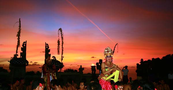 10 Tempat Melihat Sunset Terbaik Di Bali - Paling Asik & Unik