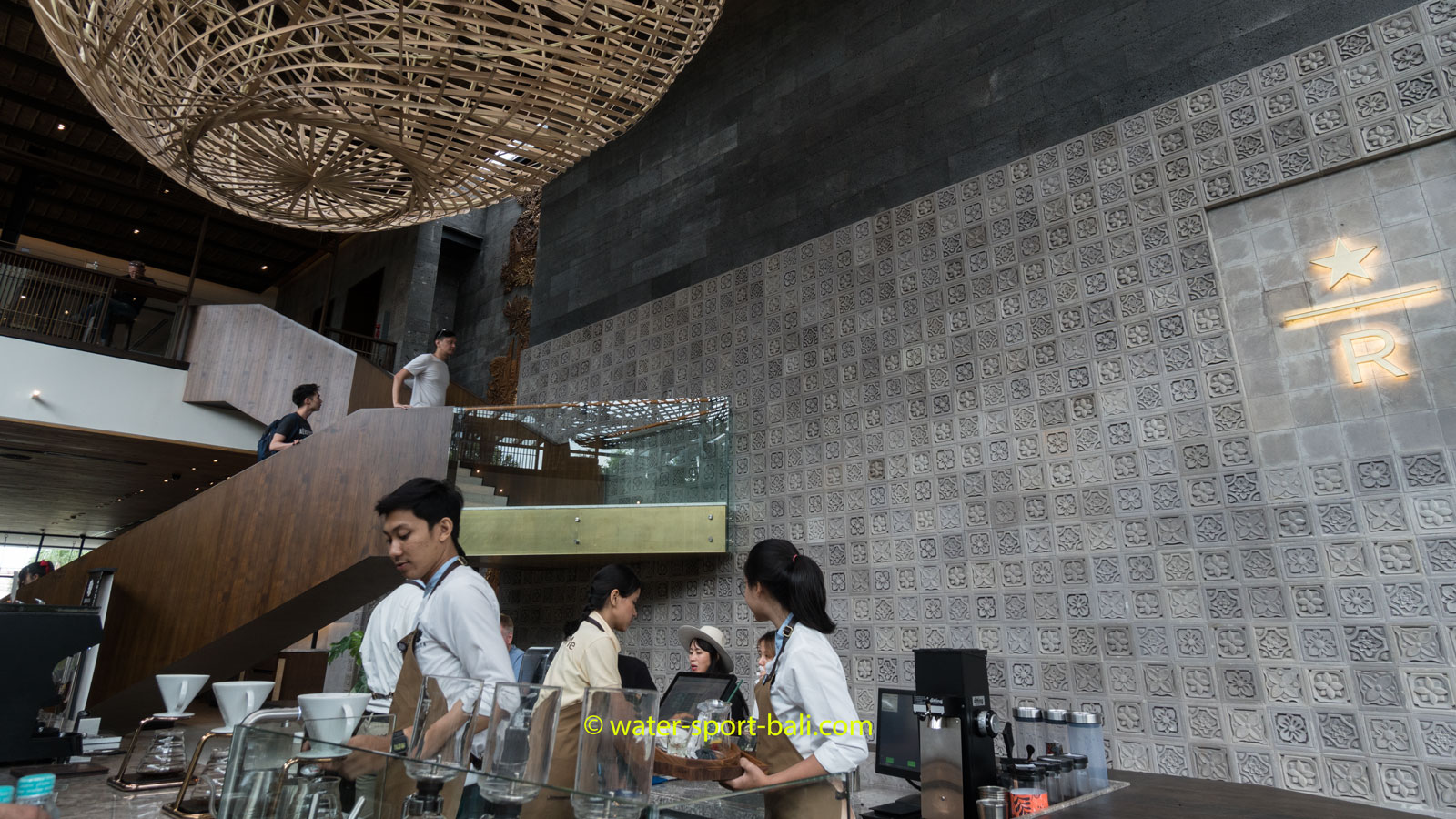 Starbucks Reserve Dewata Bali, Outlet Terbesar Di Asia Tenggara