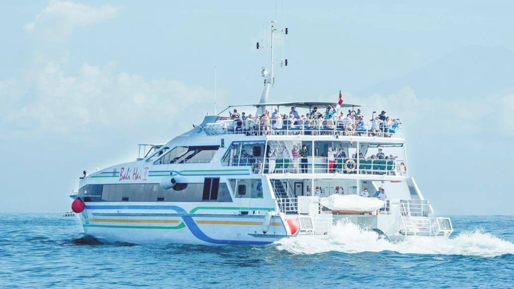 Lembongan Reef Cruise - Paket Tour Kapal Pesiar Bali Hai 1 Hari